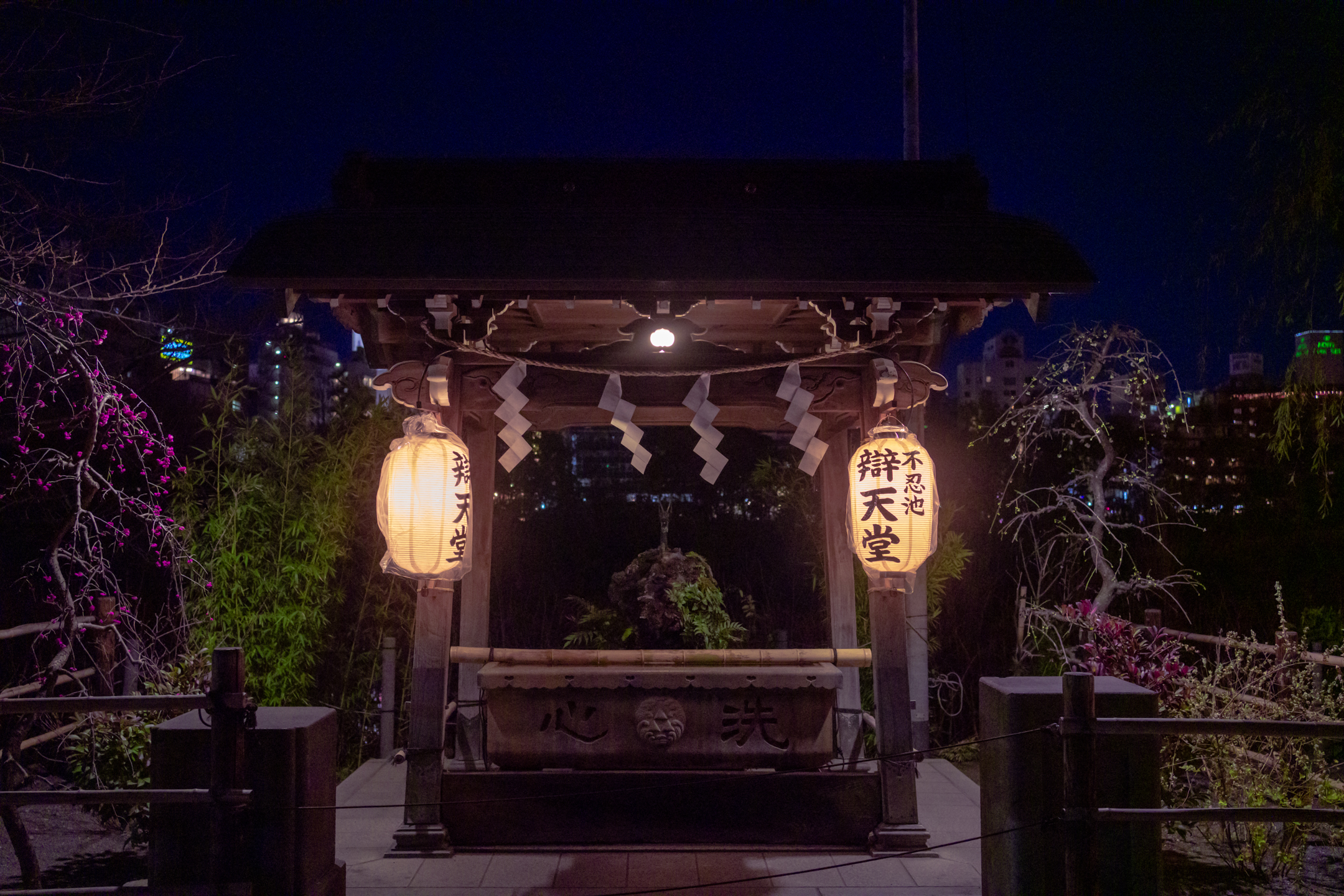 Ueno Temple - Guillermo Alarcon Photography